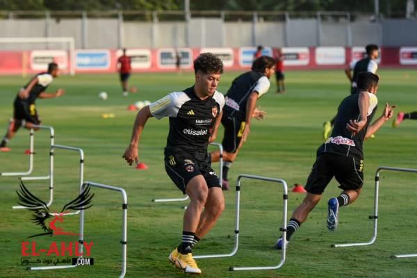 بمشاركة الرباعي الدولي .. الأهلي يستكمل استعداداته للسوبر الأفريقي ...